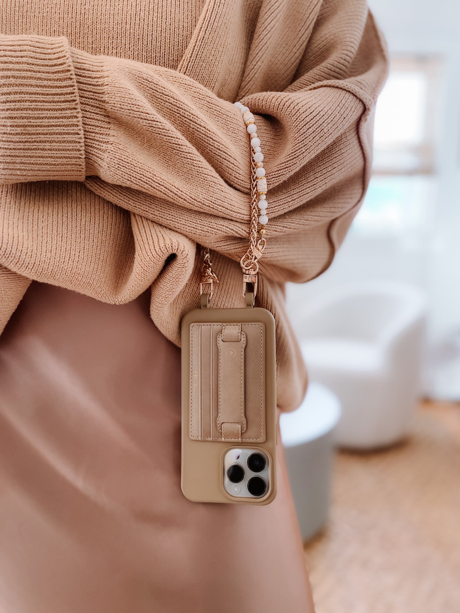 THE CÆP - Phonewear